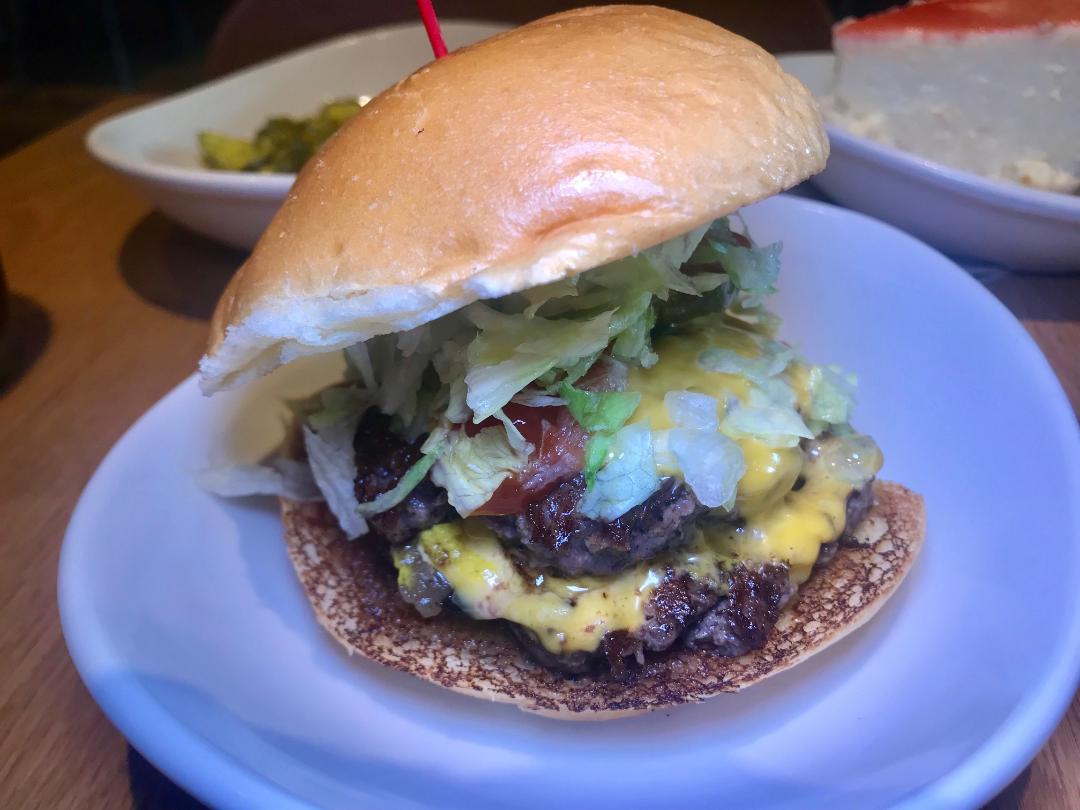 HiHo Cheeseburger in Santa Monica
